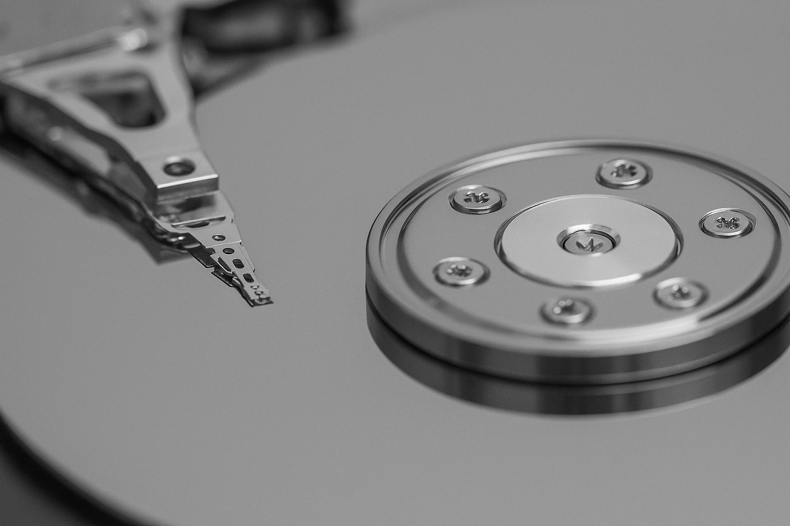 HDDの書き込み速度はどれくらい？遅い原因と改善策、速度で選ぶおすすめHDD5選 - Luxe Life Tech